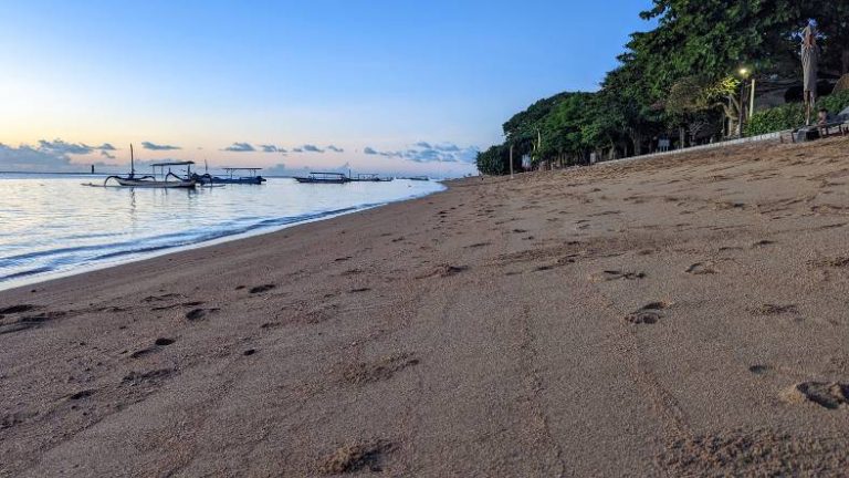 9 gorgeous Sanur hotels on the beachfront for your stay - Things to do ...